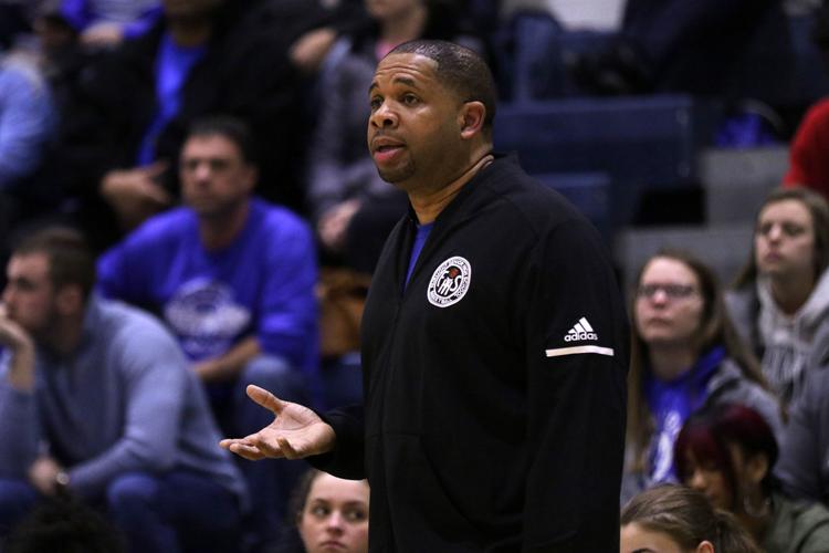 Fairmont Sports Pride - Bears and Bees face off on the court | Fairmont Sports | wvnews.com