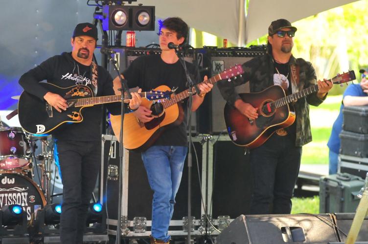 Davisson Brothers Band provides opening concert for WV Open golf ...