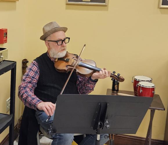 West Virginia Wesleyan College prepares for dinner theater production ...