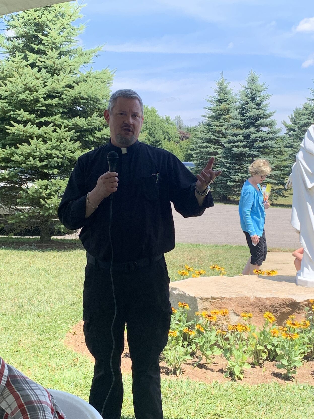 Pastor Bill Keown welcomed to St. Peter the Apostle Catholic Parish ...