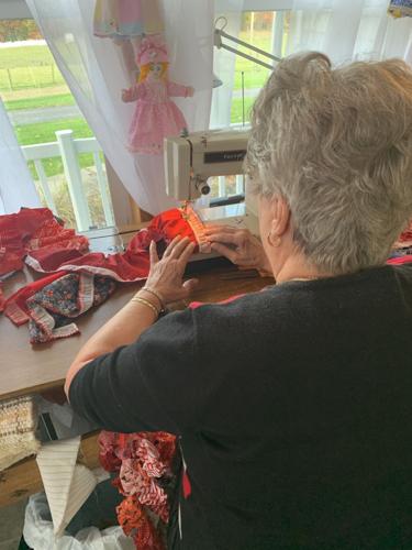 Friendsville women creates 1,000 dolls and counting | | wvnews.com