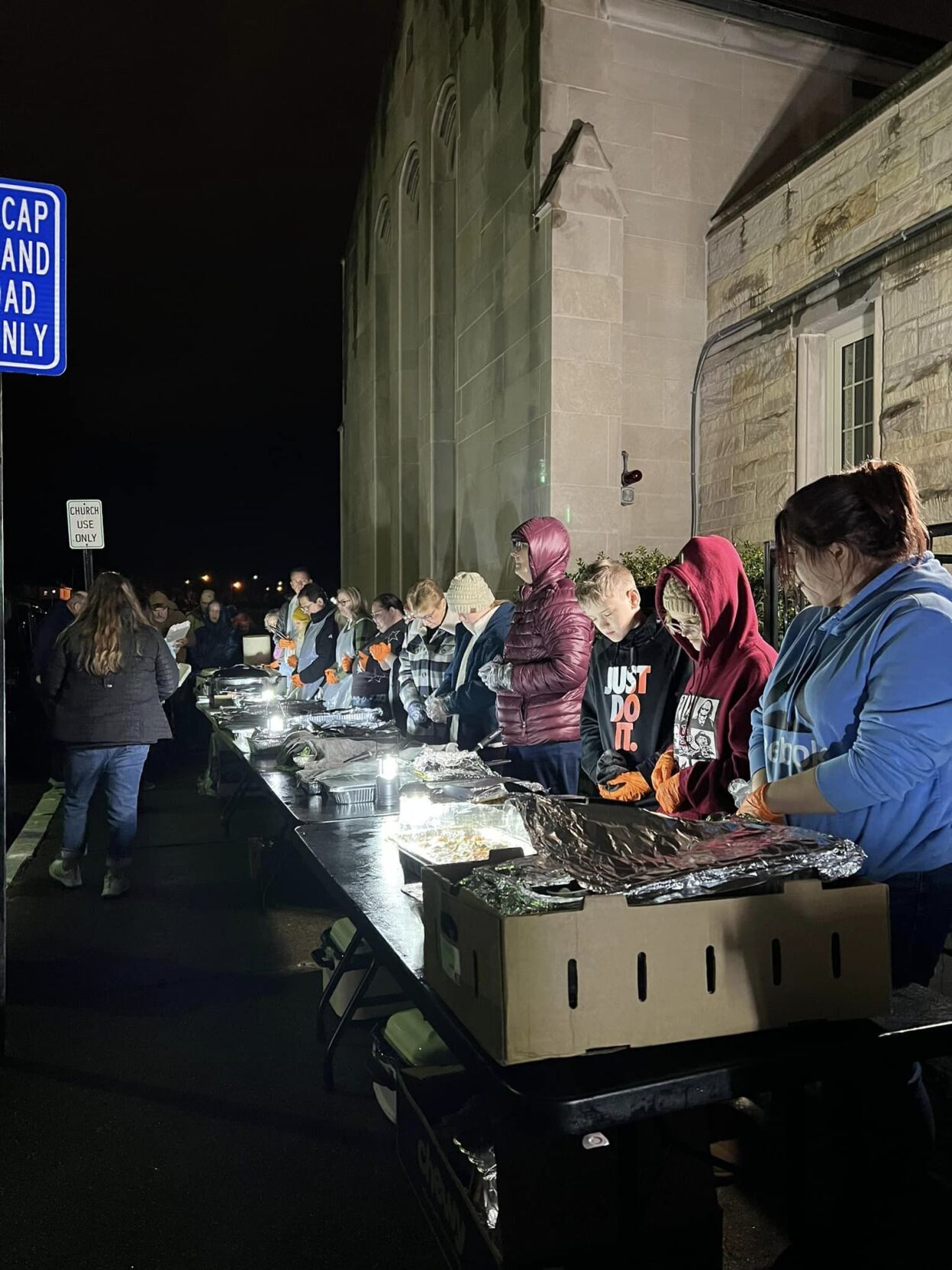 Table for 150? Friends Feeding Friends and the Salvation Army celebrate ...