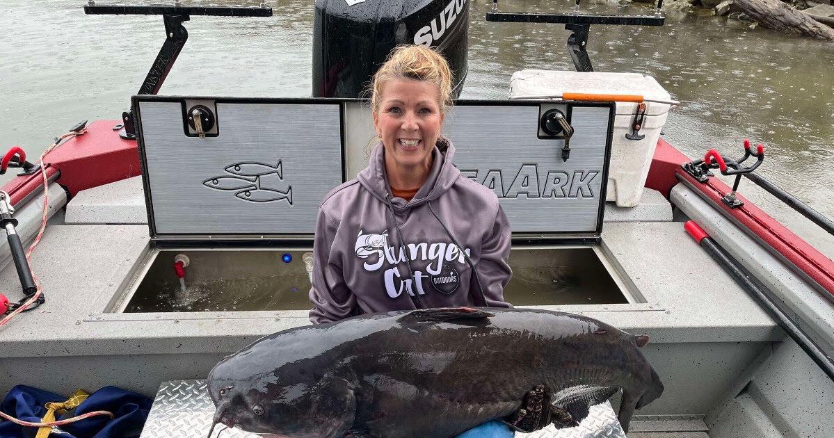 Indiana angler snags record blue catfish on Ohio River in West Virginia ...