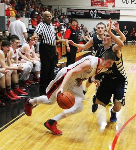 Red Devils sting Bees to earn AA berth in Charleston | Sports for ...
