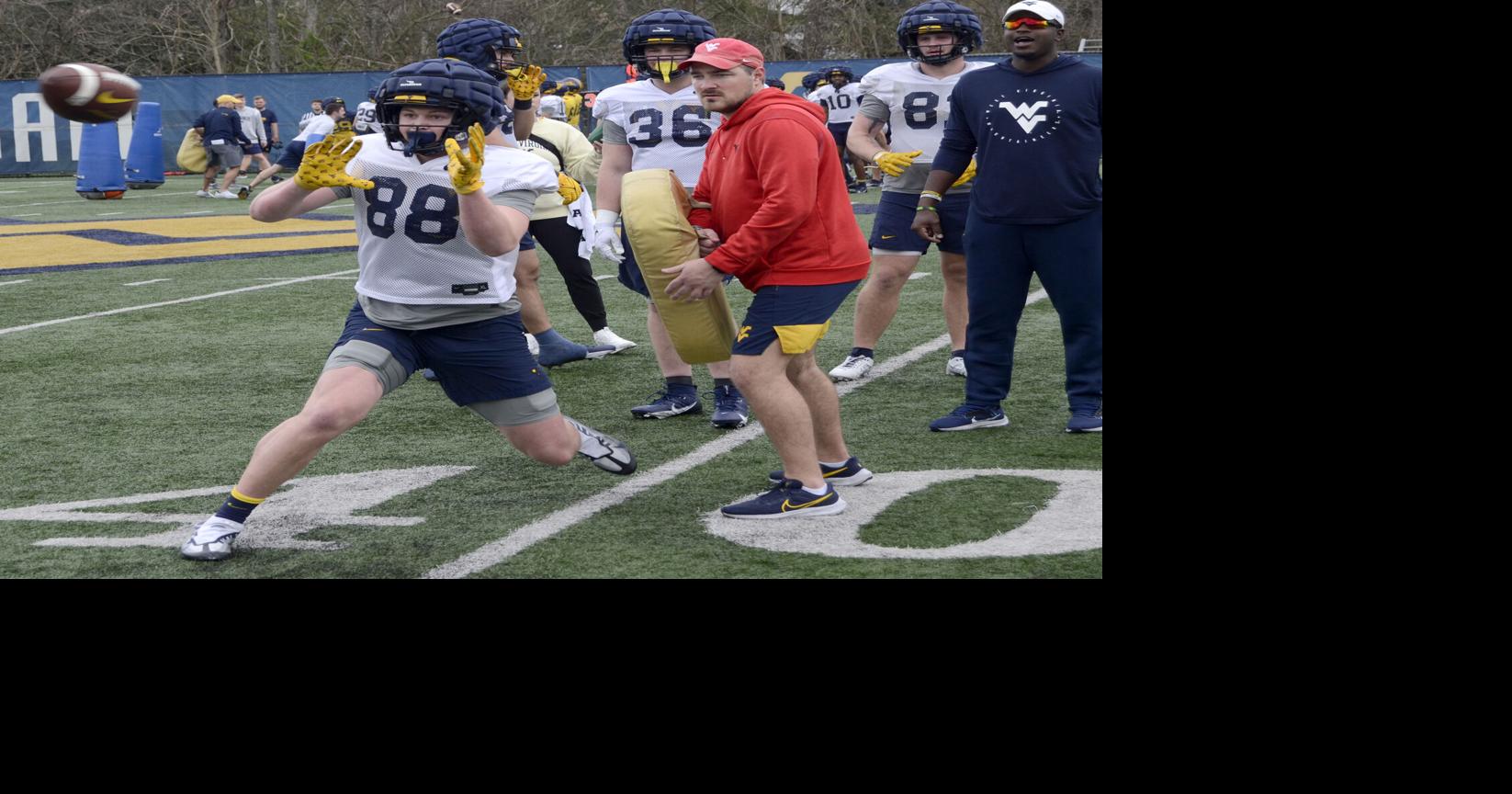 Tight end/fullback outlook: Combining inexperienced returnees and ...