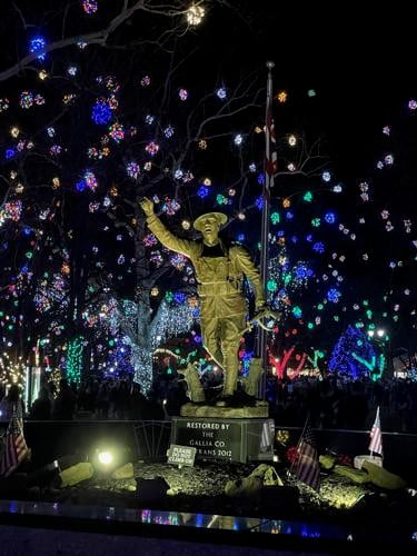 Gallipolis City Park lights up the season with 10th holiday light show ...