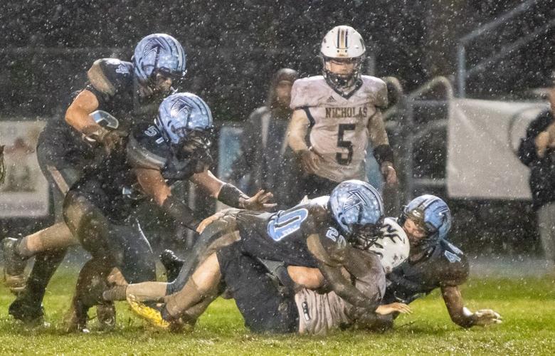 Luke Robinette’s two touchdowns lead Frankfort over Nicholas County, 14 ...