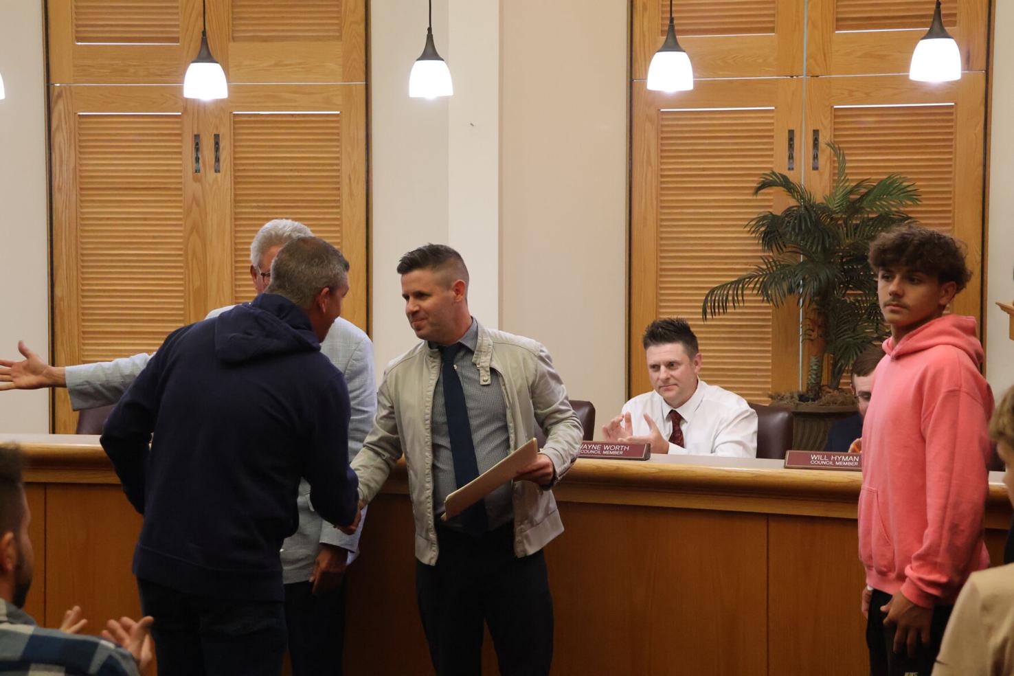 Riffle shakes Marozzi's hand | | wvnews.com