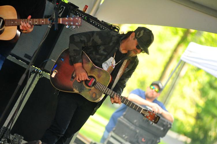 Davisson Brothers Band provides opening concert for WV Open golf ...