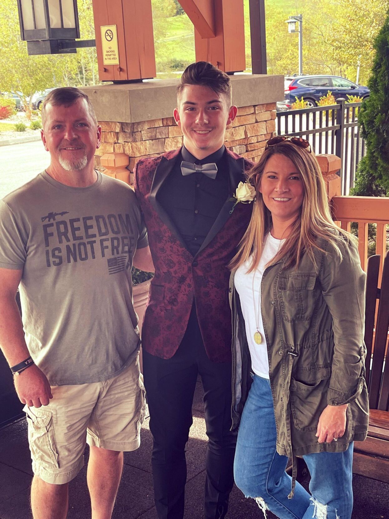 Drawing strength from each other: Lewis County's Clayton clan draws ...