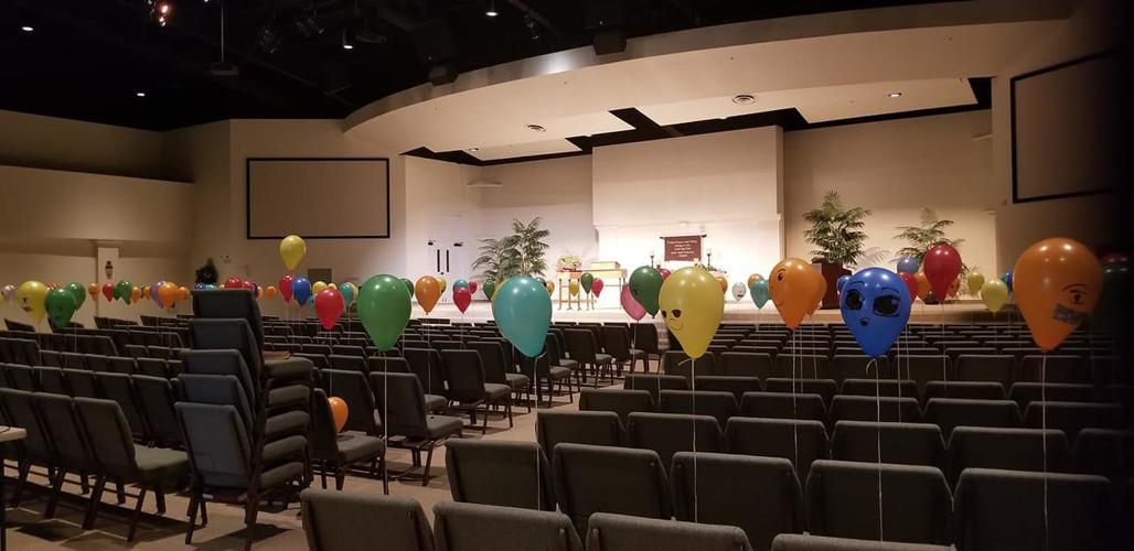 Minister gives farewell sermon to church of balloon faces | | wvnews.com