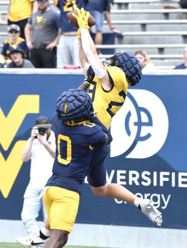 WVU football 0427 Preston Fox hauls in pass | West Virginia University ...