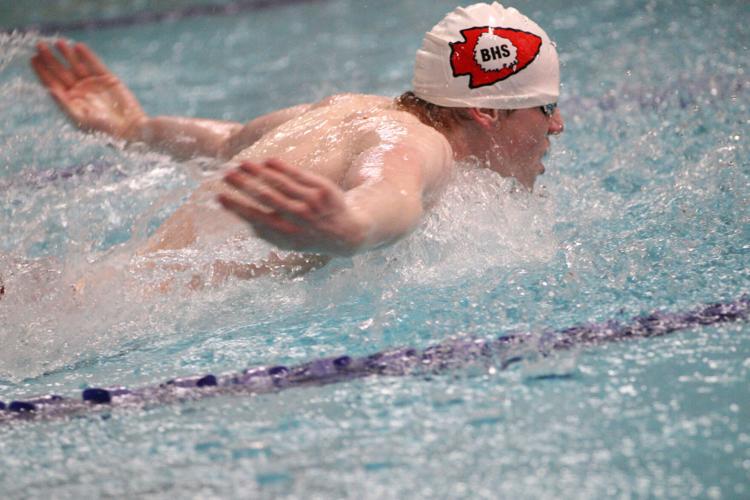 Owen Guthrie breaks regional record; 30 qualify for state swim meet ...