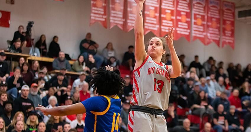 Skeens shows why she's player of the year, stepping up to lead Rio ...