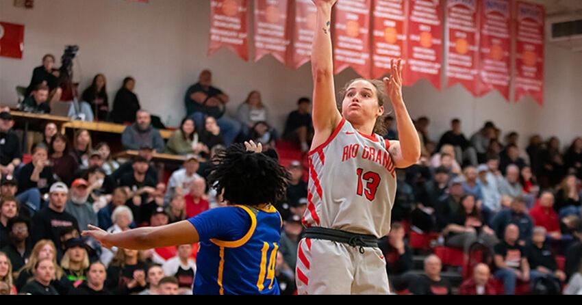 Skeens shows why she's player of the year, stepping up to lead Rio ...