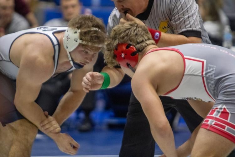 Bridgeport's John Knight claims 157-pound championship in Gerry Raymond ...