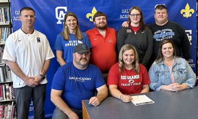 Chanee Cremeens signs letter of intent for RedStorm track and field ...