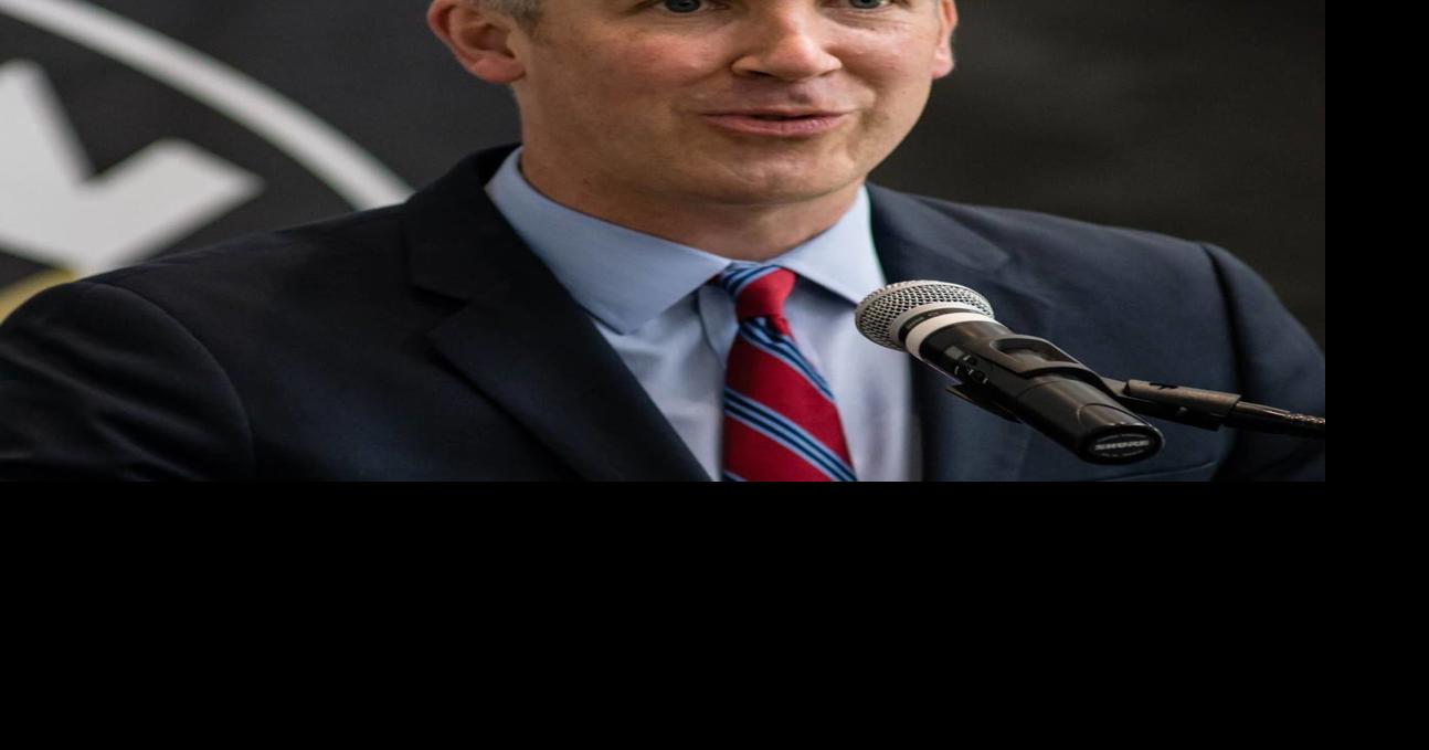 Democratic U.S. Senate candidate Elliott keeps pace Republican Gov ...