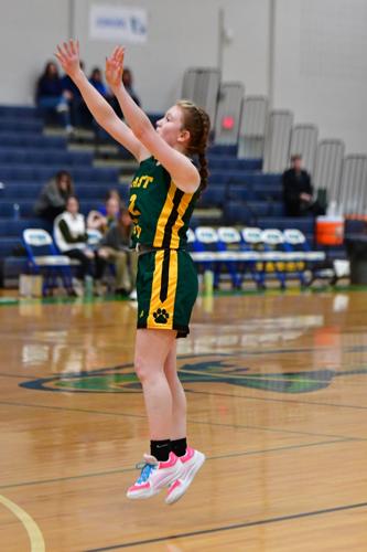 Martina Howe knocks down 6 3-pointers to highlight Robert C. Byrd City ...