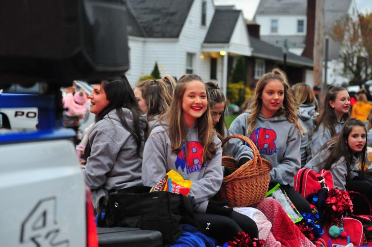 Bridgeport, West Virginia, High School homecoming parade draws a crowd ...