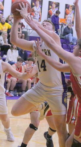 Tornadoes win nail-biter against South Gallia | Gallipolis Sports ...