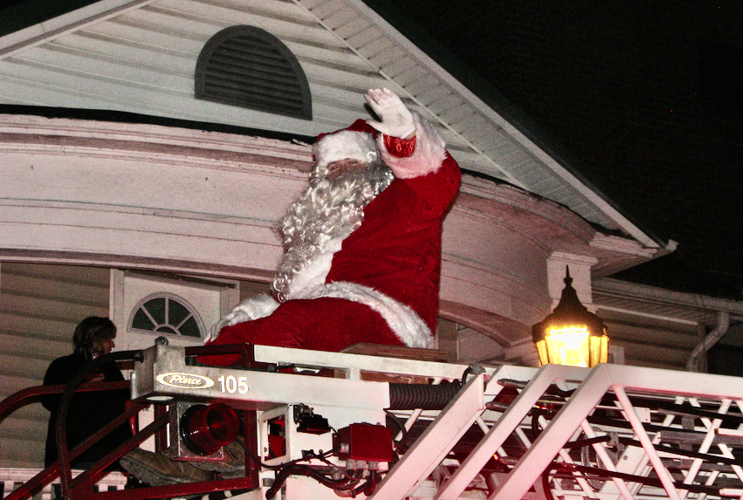 Santa arrives in Keyser, Tri-Towns | | wvnews.com
