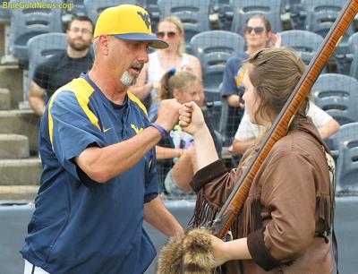 Women's soccer beats Kansas State, WVU baseball unveils 2023 schedule ...