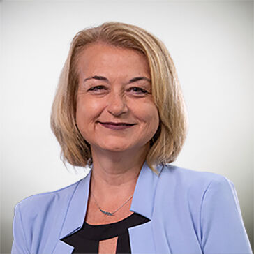 First United Bank & Trust appoints Julie Peterson as chief credit ...