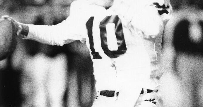 Marc Bulger still passing it around | West Virginia University Sports ...