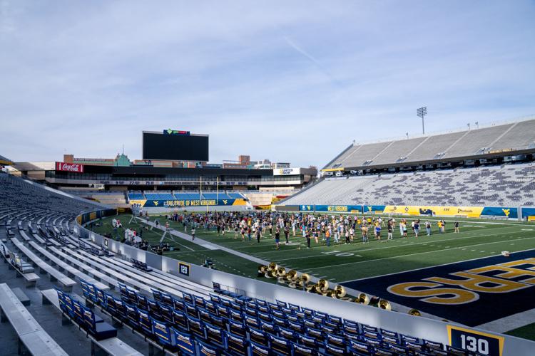 WVU's 'Pride of West Virginia' Marching Band Shines at Macy's ...