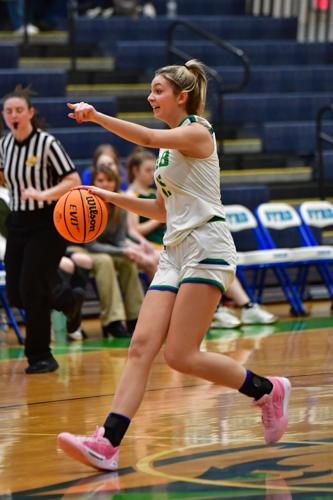 Martina Howe knocks down 6 3-pointers to highlight Robert C. Byrd City ...