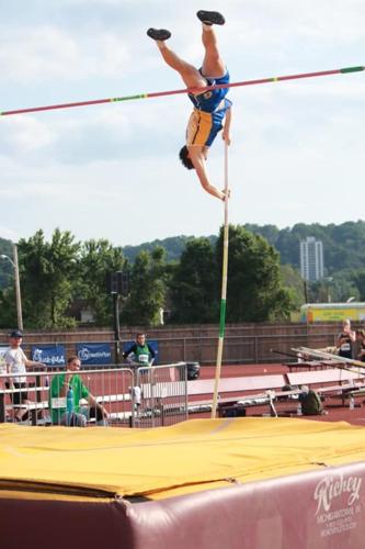 Seth Horne pole vault | | wvnews.com
