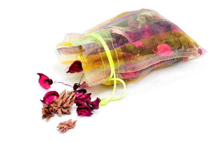West Virginia DIY guide: make candles, potpourri and sachets for fall ...