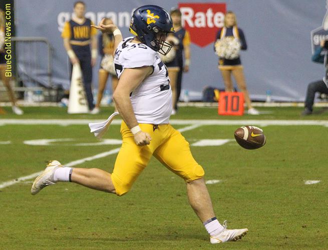 Minnesota powers through West Virginia in Guaranteed Rate Bowl ...