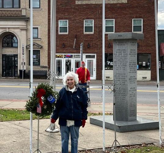 Wreaths Across America ceremony honored all United States veterans ...