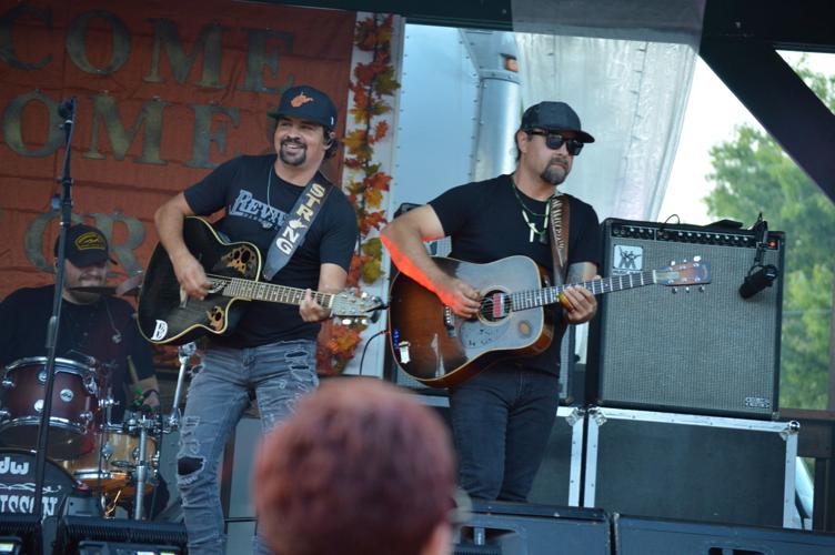 Clarksburg, West Virginia's Davisson Brothers sign new artist ...