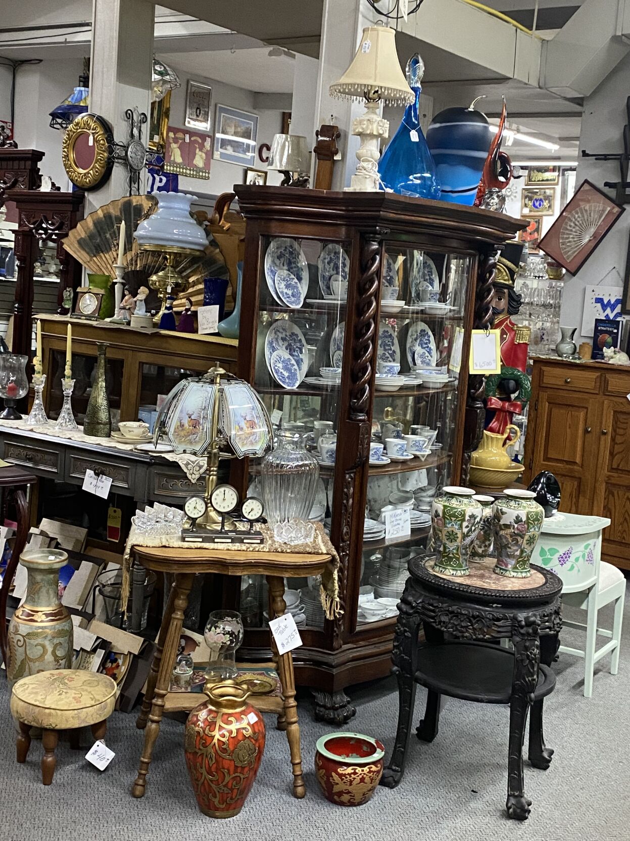 Roshell’s Antiques and Collectables: A destination for unique furniture and memorable trinkets ...