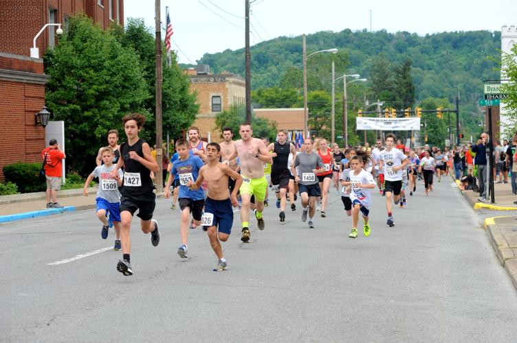Bowie blows past competition in 2 mile run | West Virginia Sports ...