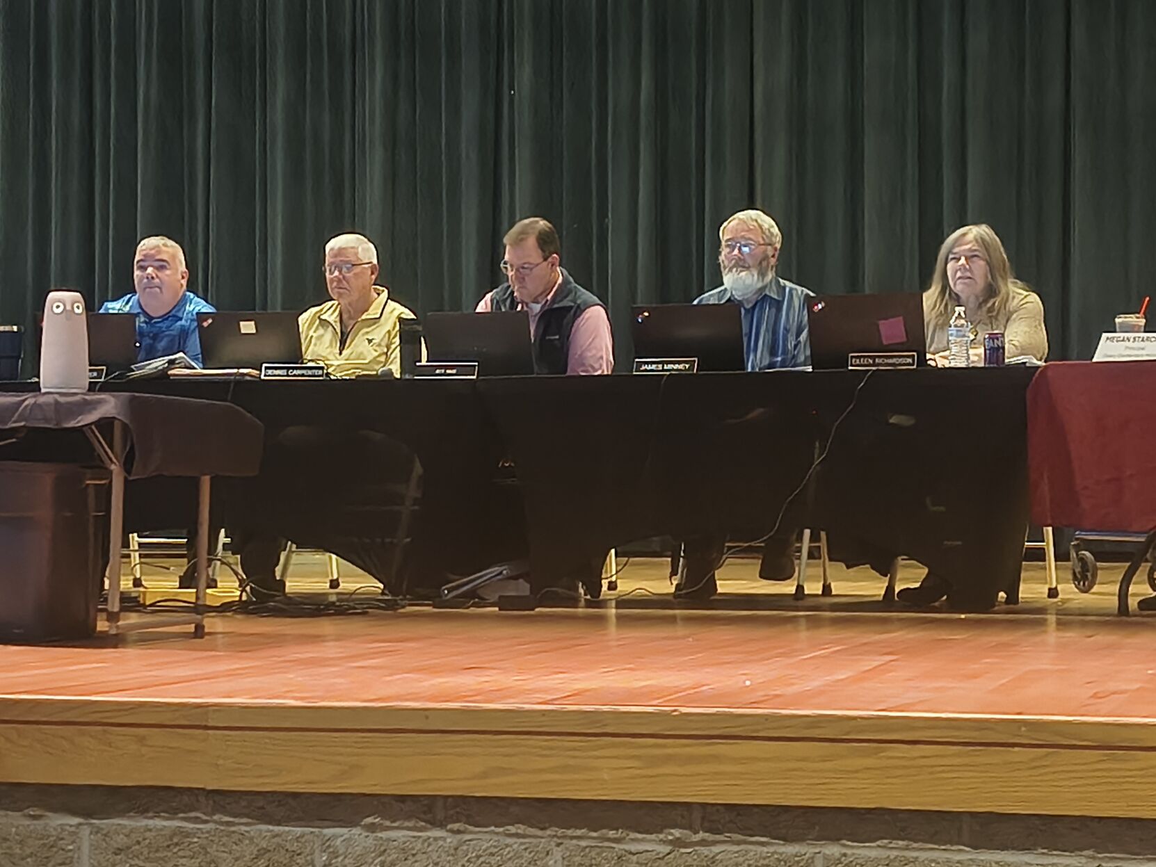 Roane County Schools consolidation plan passes 4-1 despite emotional ...