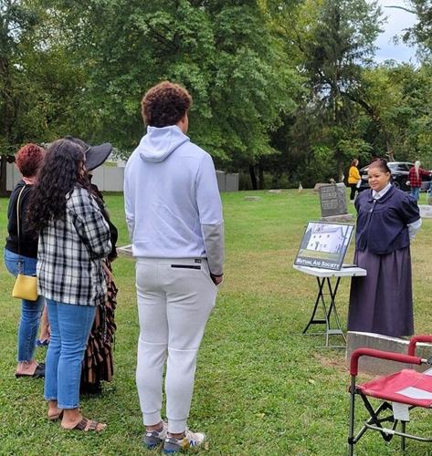 Visitors learn of area's history with Pine Street Cemetery and Pine ...