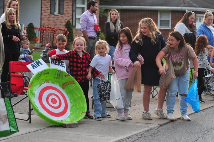 Bridgeport community turns out for Homecoming parade | Clarksburg ...