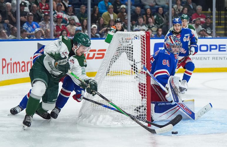 Predators 1st-rounder Cameron Reid helps Kitchener beat Everett 6-2 in ...