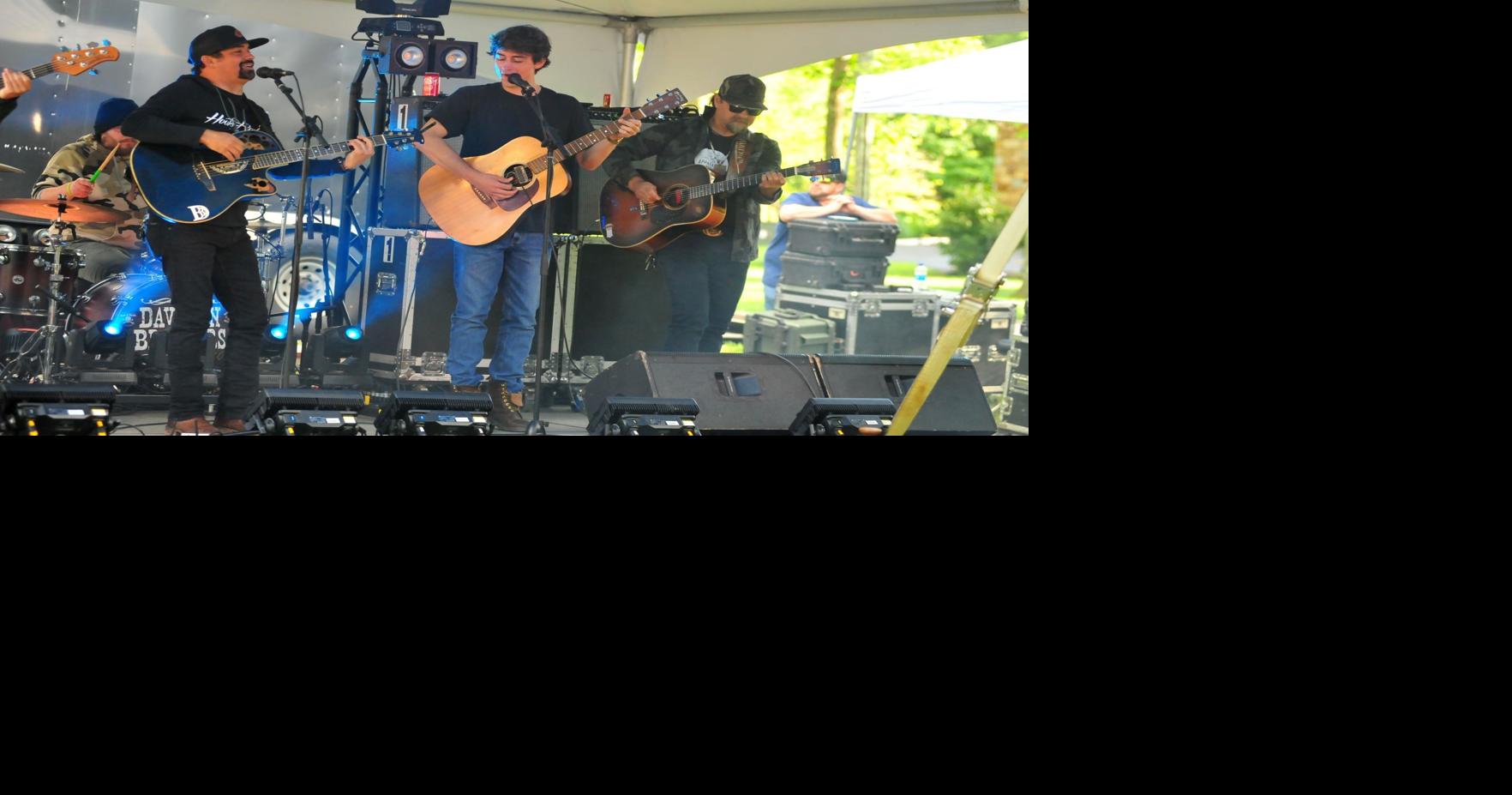Davisson Brothers Band provides opening concert for WV Open golf ...