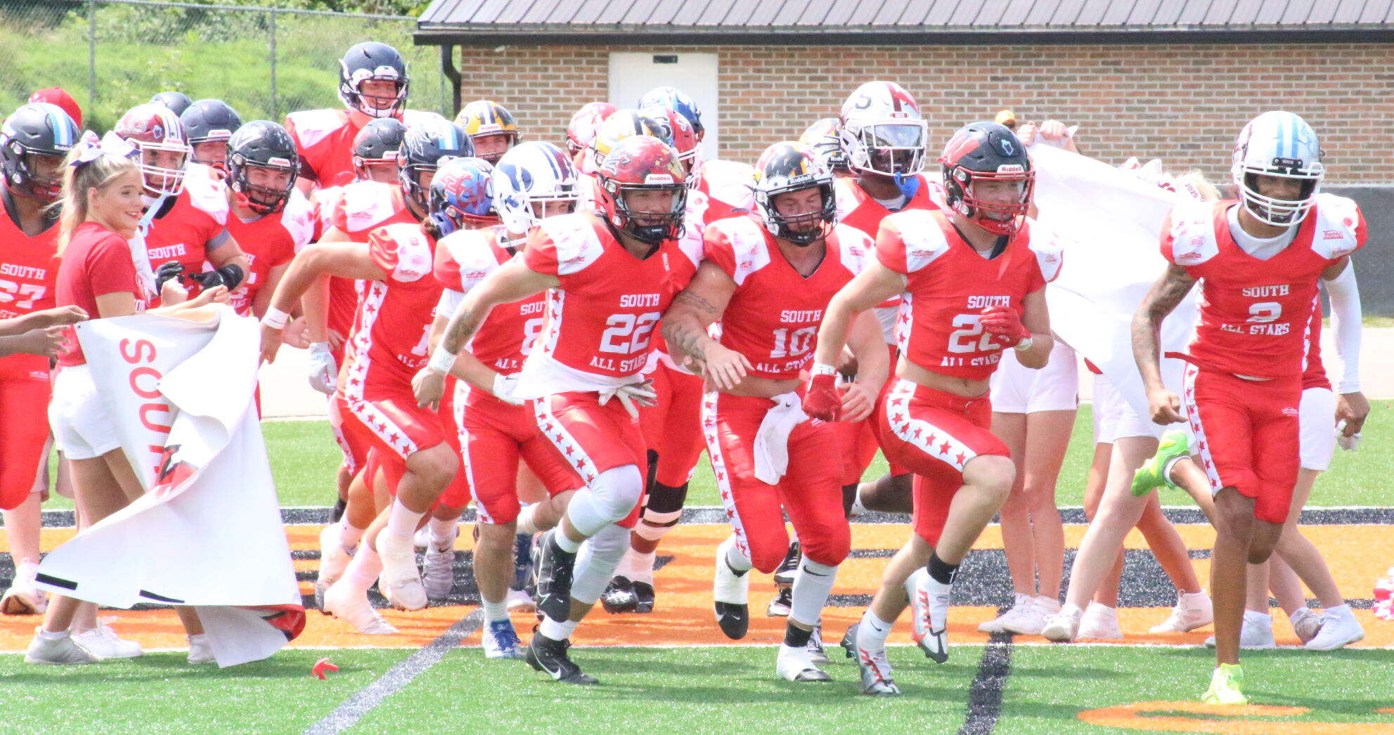 South Cardinals hold off North Bears to win North-South Football ...