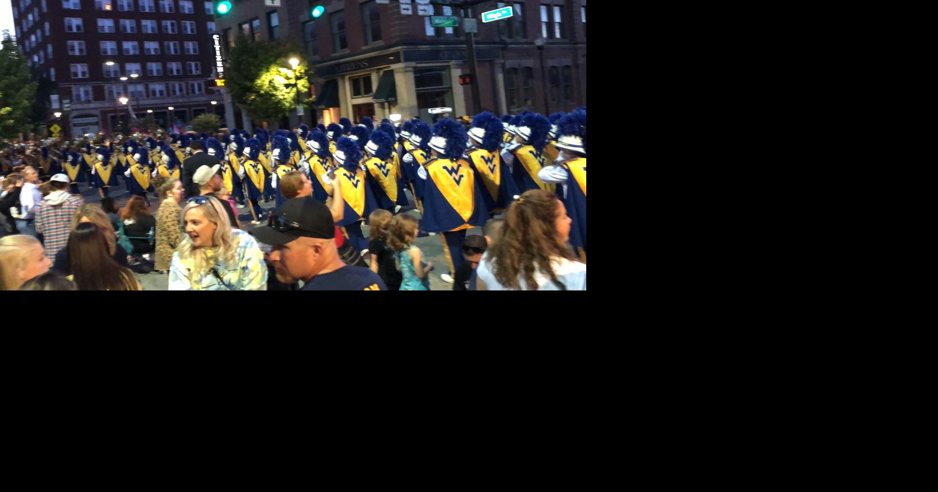 West Virginia University Homecoming parade fills streets of Morgantown ...