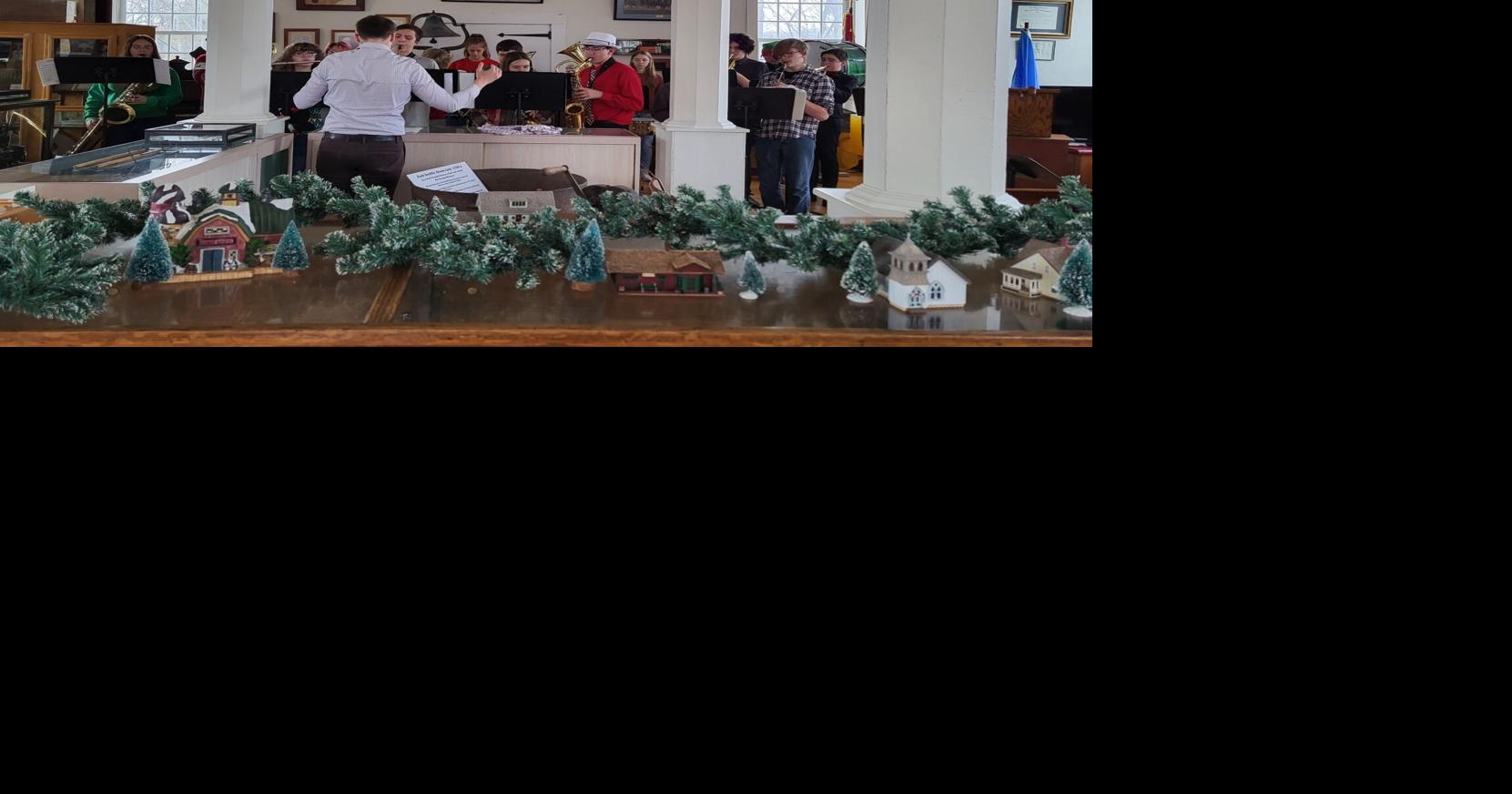 Eastern Local band brings holiday spirit to historic courthouse ...