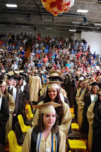Lincoln graduation marked with fanfare, plenty of smiles | Local News ...