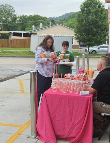 Dunkin’ opens in Weston (West Virginia) with grand opening on National ...