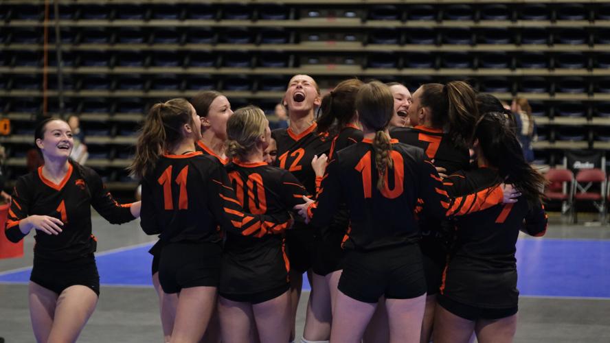 Powell grad Addy Thorington staying home with Cowgirls | University of ...