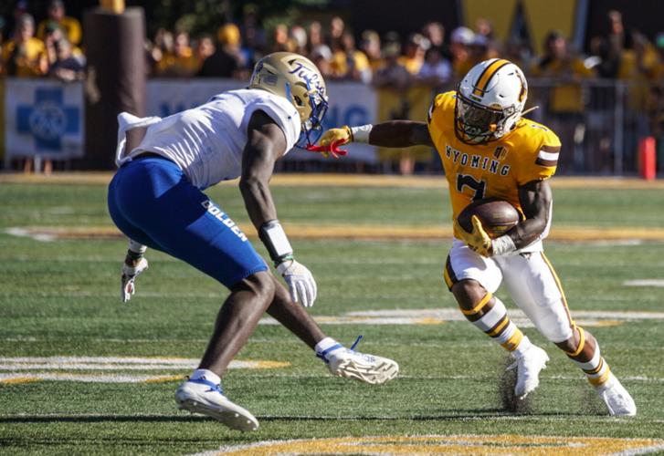 Running back D.Q. James is UW's 'human joystick' | University of ...